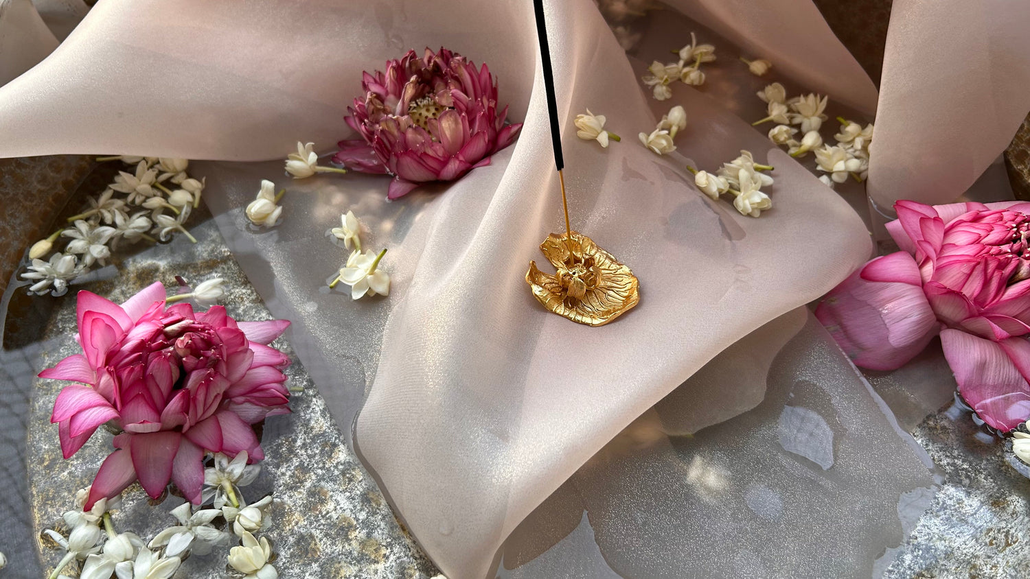 STONE METAL SCISSORS